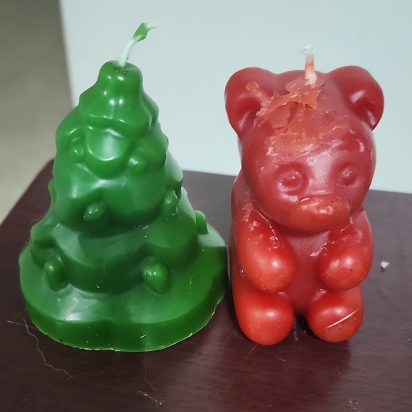 Hand Crafted | Accents | Hand Crafted Green Tree And Red Bear Candles ...